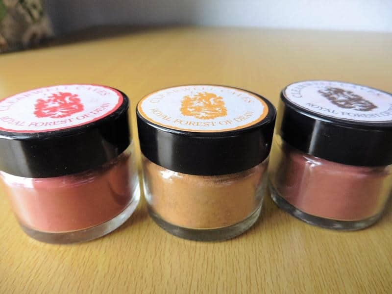 The Secrets of the Rainbow: Medieval Artists' Pigments by Toni Mount ...